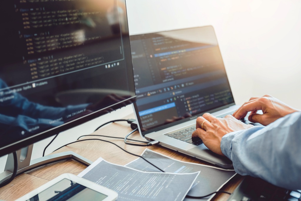 5 Reasons Why Programmers are in Demand Today