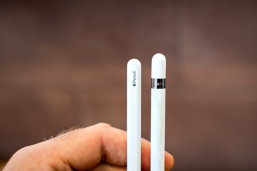 The Trendy Apple Accessories You Should Buy This Year