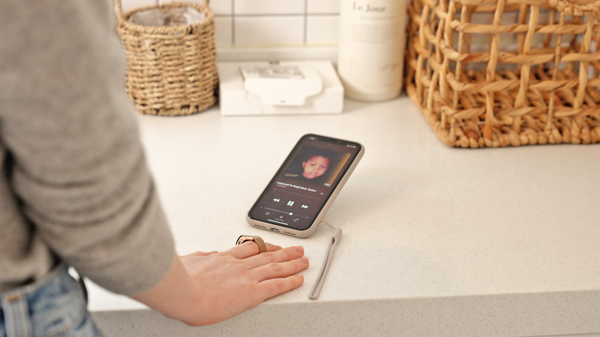 VANZY Motion Control Ring Mouse Review: A 2022 Digital Must-have?